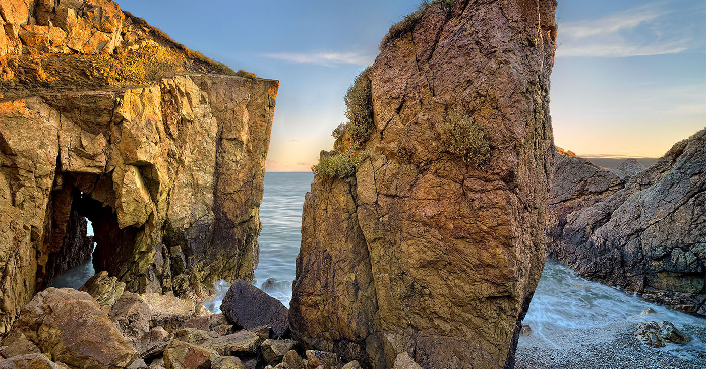 Sunset photo Howth | photo of Howth | red rock beach | Howth Way