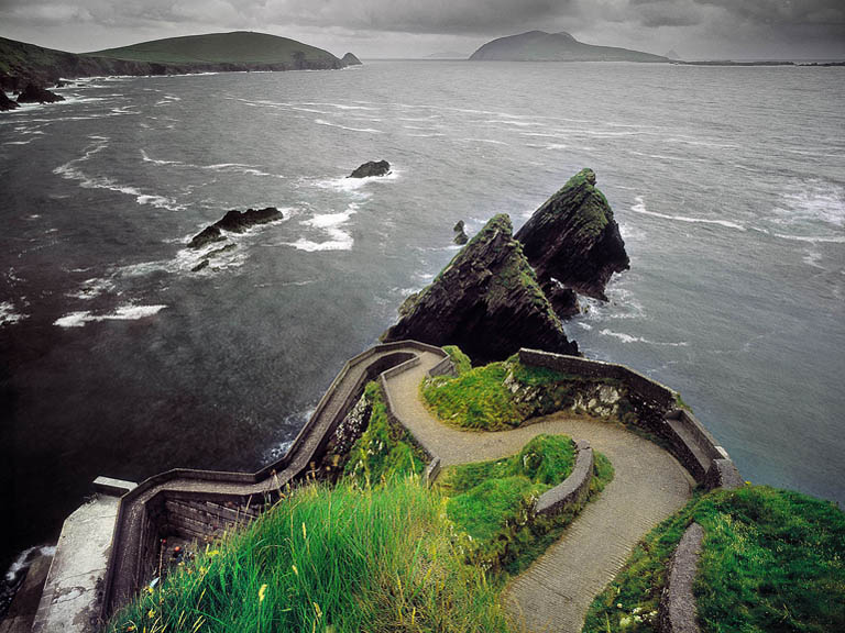 Dunquin Pier: A picturesque site on the Dingle peninsula of County Kerry.